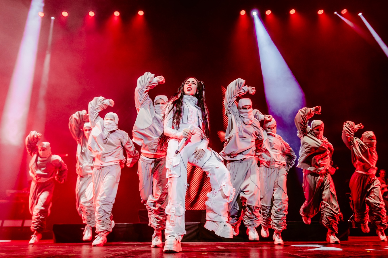 Nicki Nicole suma seis Almas en el Movistar Arena – Pirámide Invertida